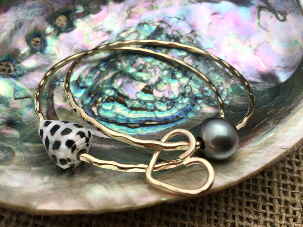HEBREW SHELL BANGLE – MAUIME HAWAII